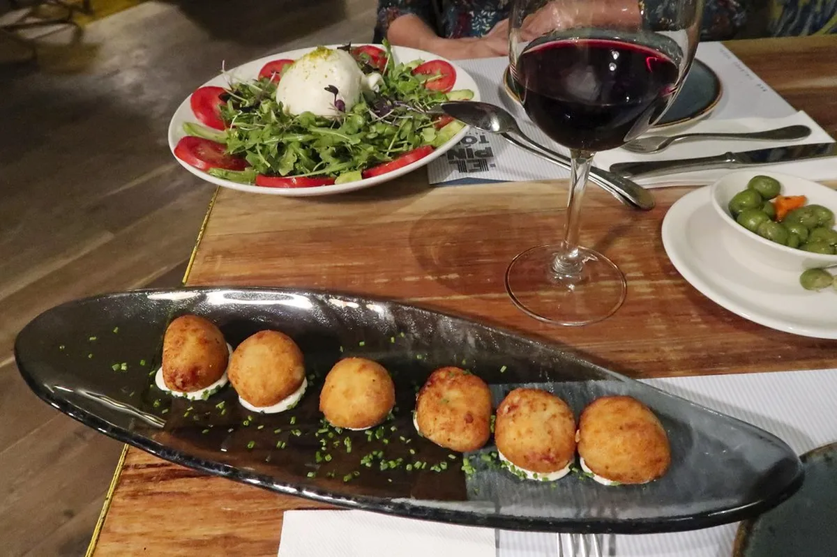 15 Secret Tapas Bars in Seville You Must Try