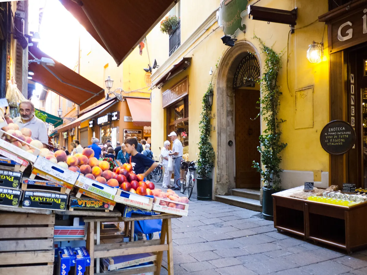 Discover Unexplored Neighborhoods of Bologna